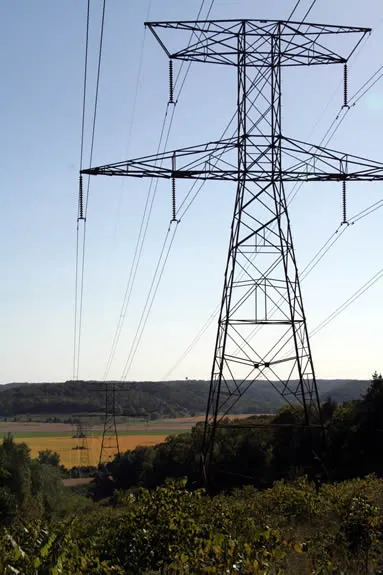 Hoogspanning reinigen | Professionele en veilige reiniging | ETI vdv
